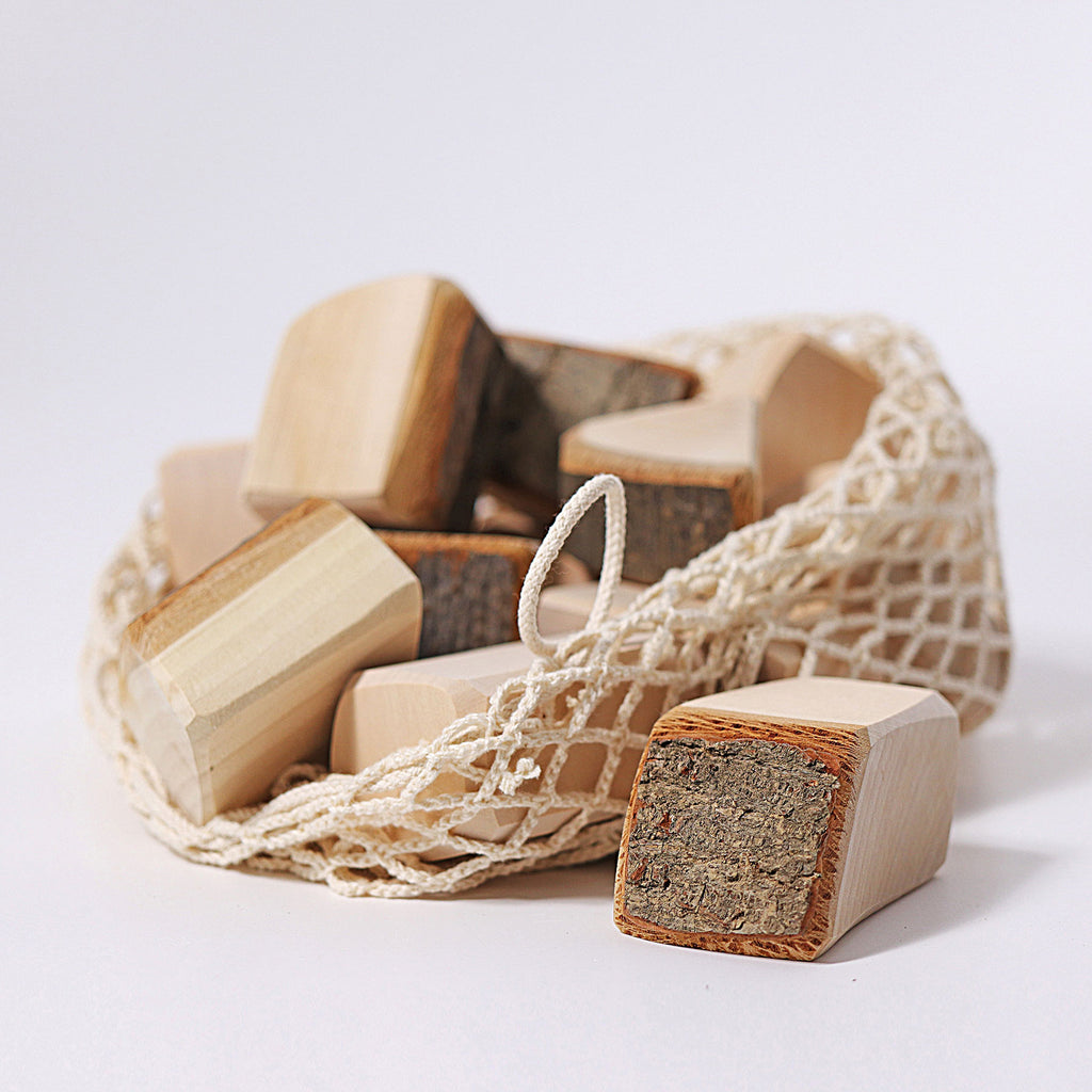 Building blocks with bark, natural, oiled